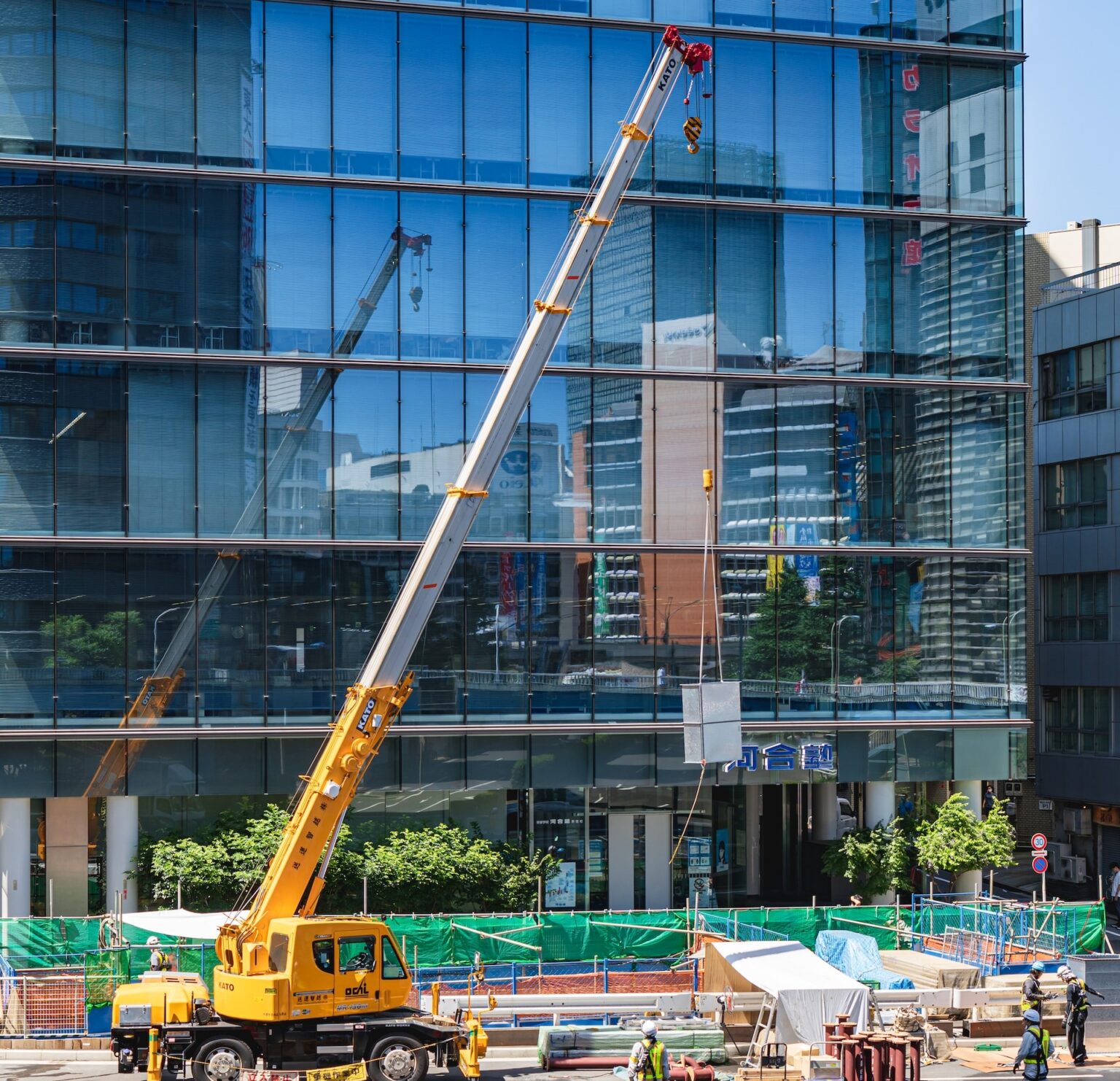 Daru bérlés ára, és a daruzási munkák: autódaru, mobil daru